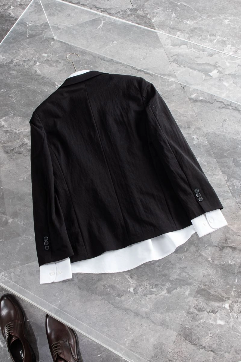 Cut-rate Thom Browne Outwear