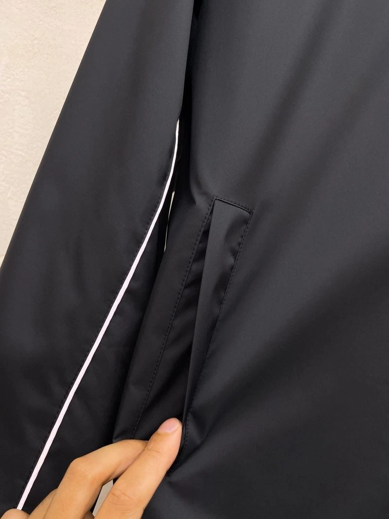 Exact replica Thom Browne Outwear