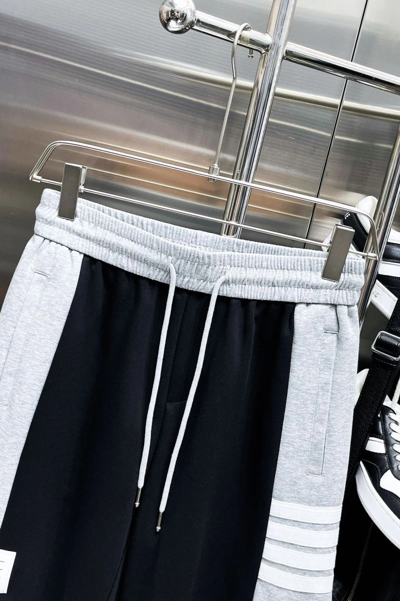 Brand-authenticated Thom Browne Short Pants