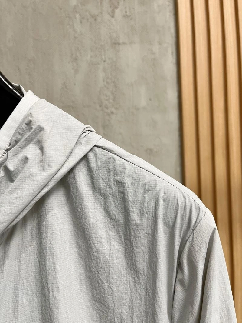 Discounted Thom Browne Sunscreen Jacket
