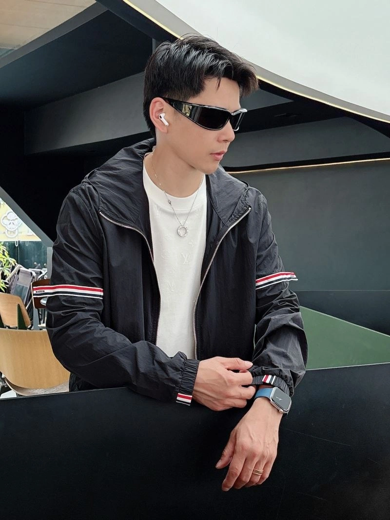 Bargain Thom Browne Sunscreen Jacket