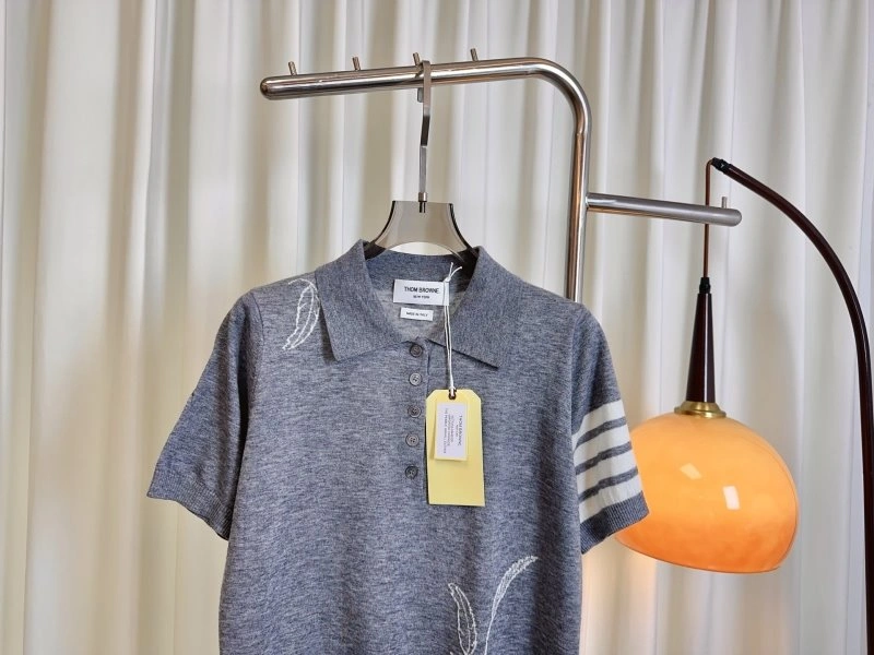 Inexpensive Thom Browne Sweaters