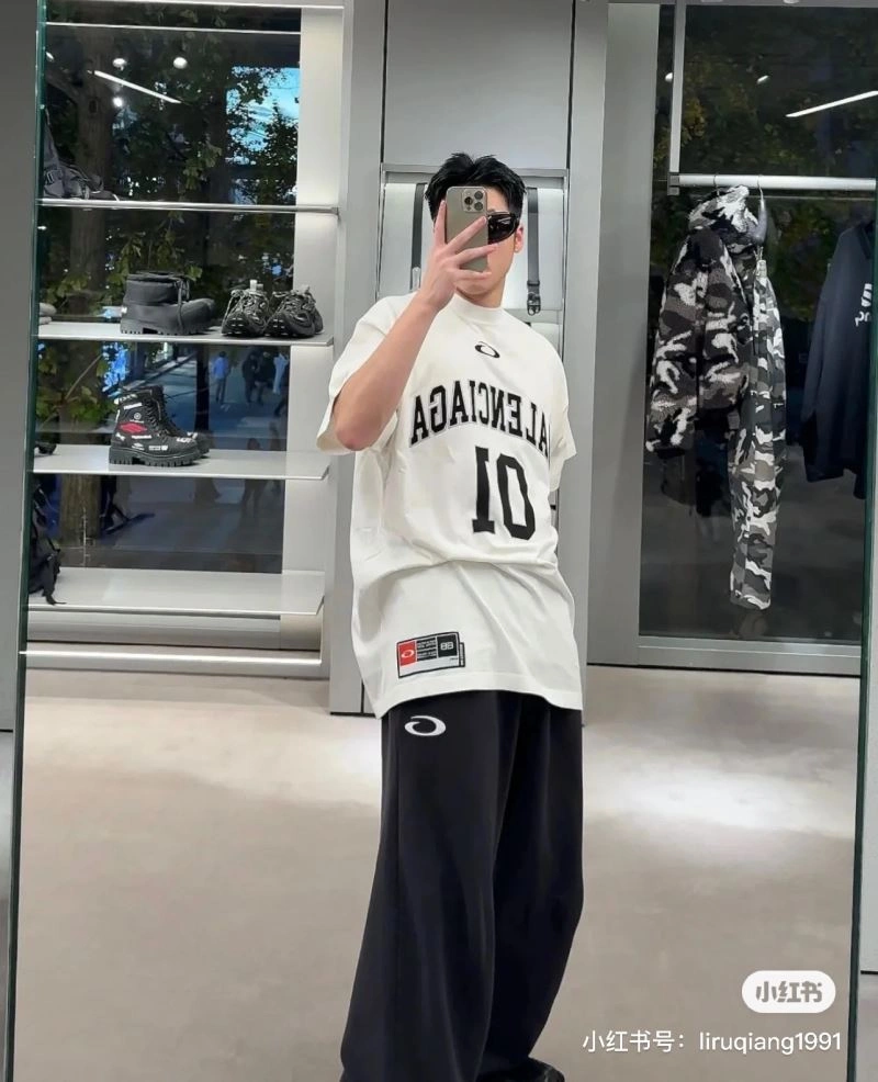 Top match Thom Browne T-Shirts