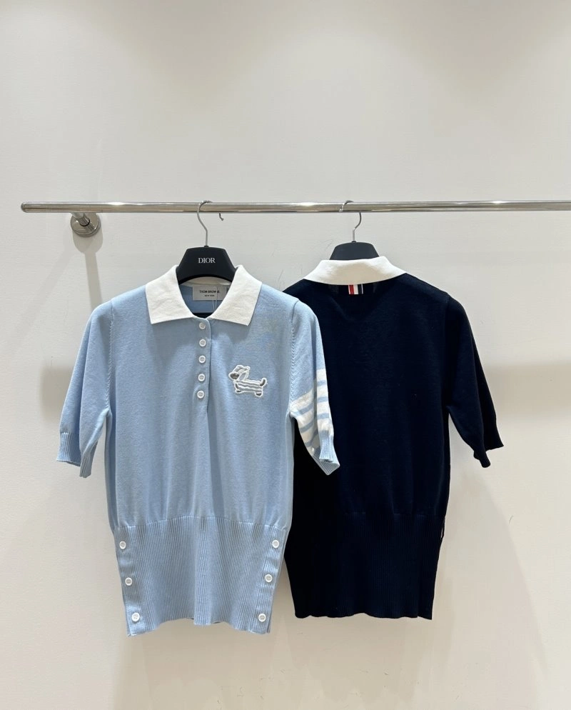 Accurate model Thom Browne T-Shirts
