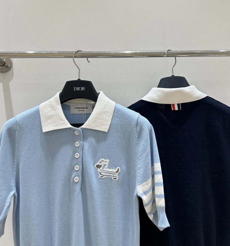 Accurate model Thom Browne T-Shirts