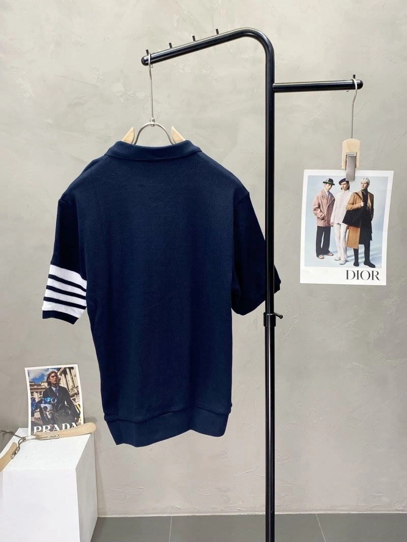 Accurate model Thom Browne T-Shirts