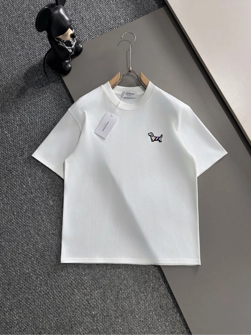 Accurate model Thom Browne T-Shirts