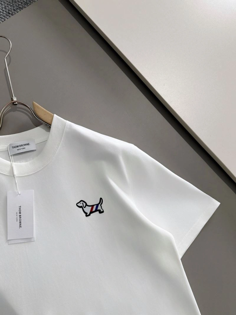 Accurate model Thom Browne T-Shirts