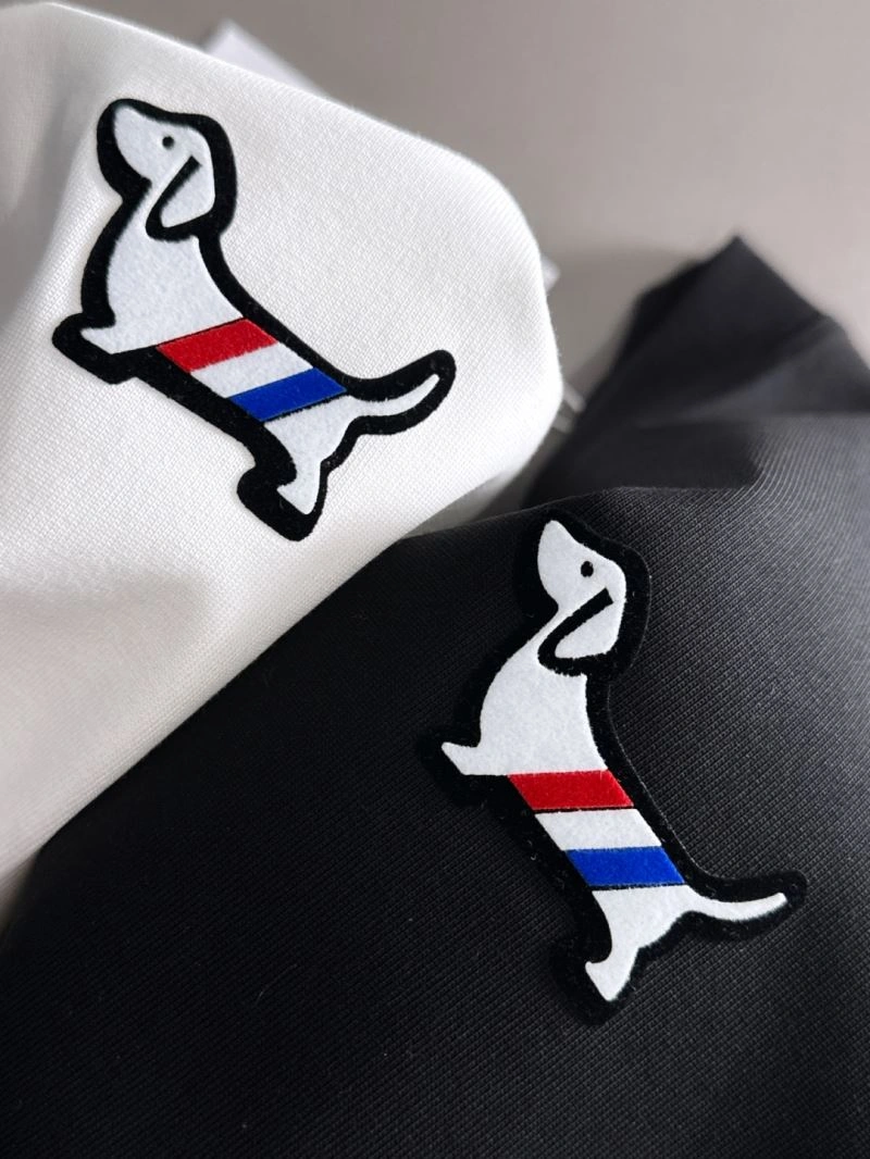 Accurate model Thom Browne T-Shirts