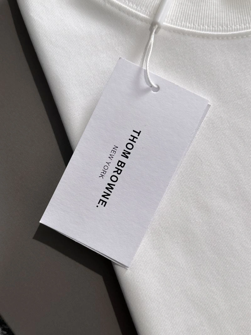 Accurate model Thom Browne T-Shirts