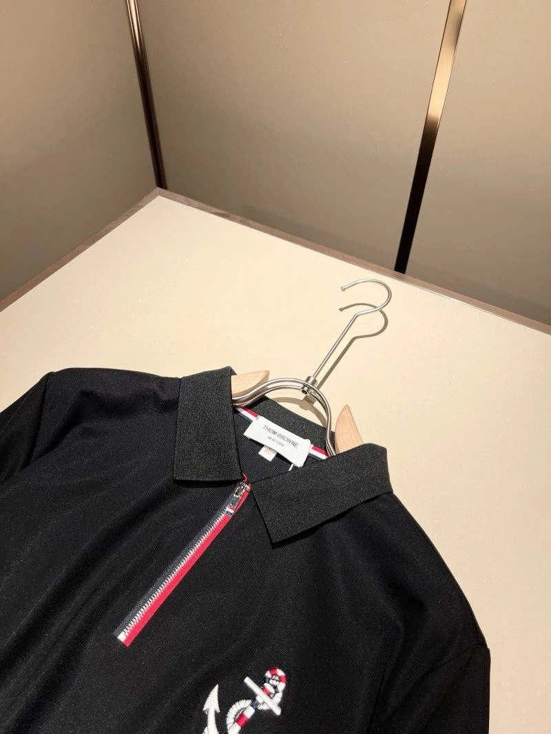 Accurate model Thom Browne T-Shirts