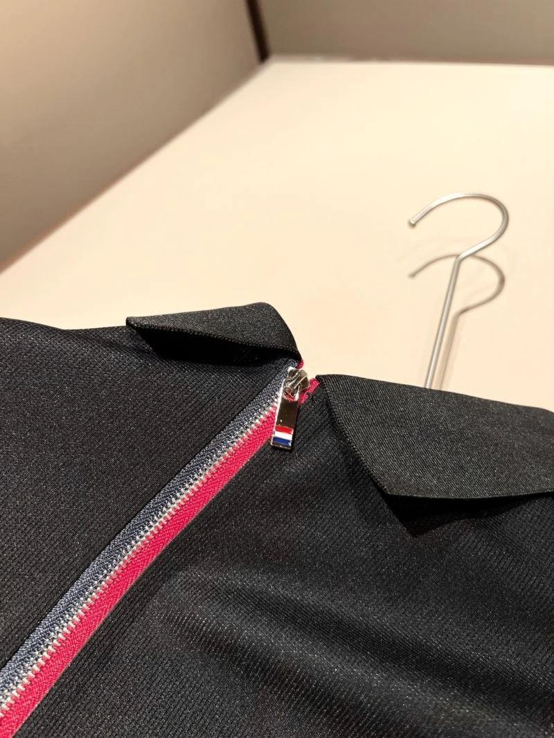 Accurate model Thom Browne T-Shirts