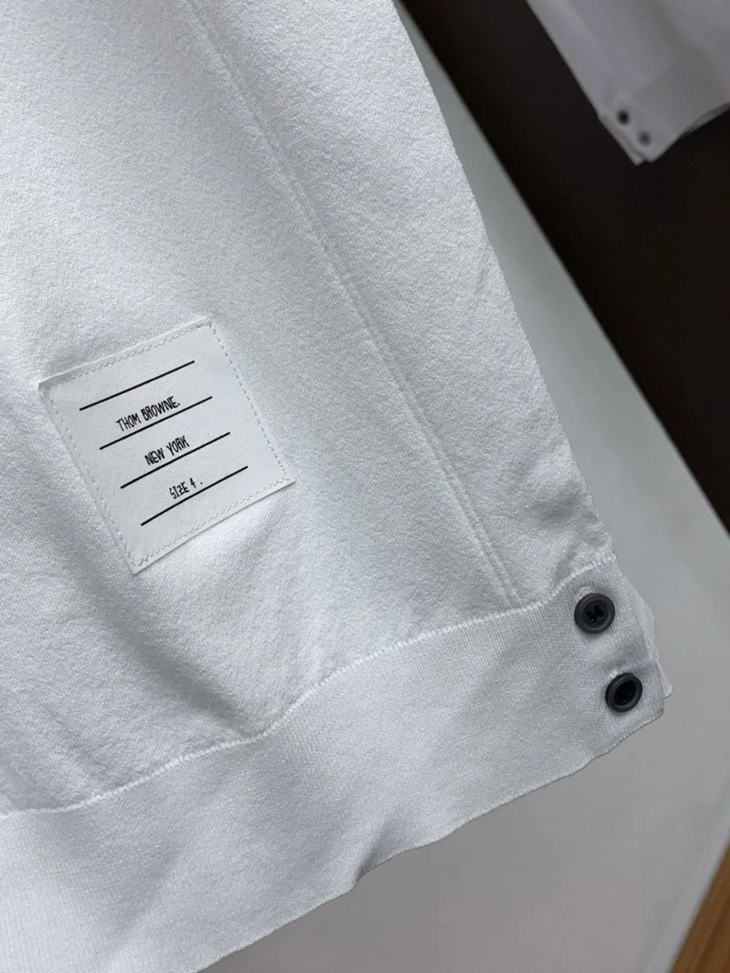 Accurate model Thom Browne T-Shirts