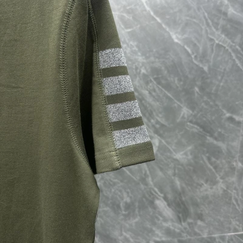 Accurate model Thom Browne T-Shirts