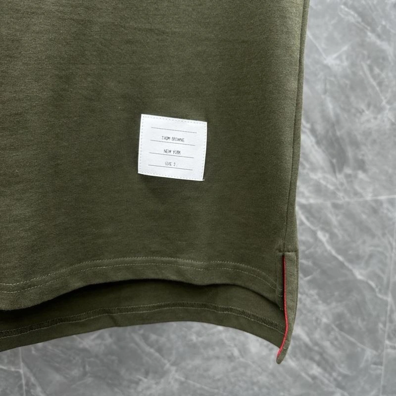 Accurate model Thom Browne T-Shirts