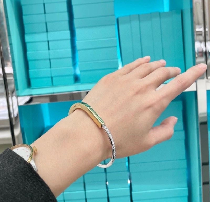 Official Tiffany Bracelets