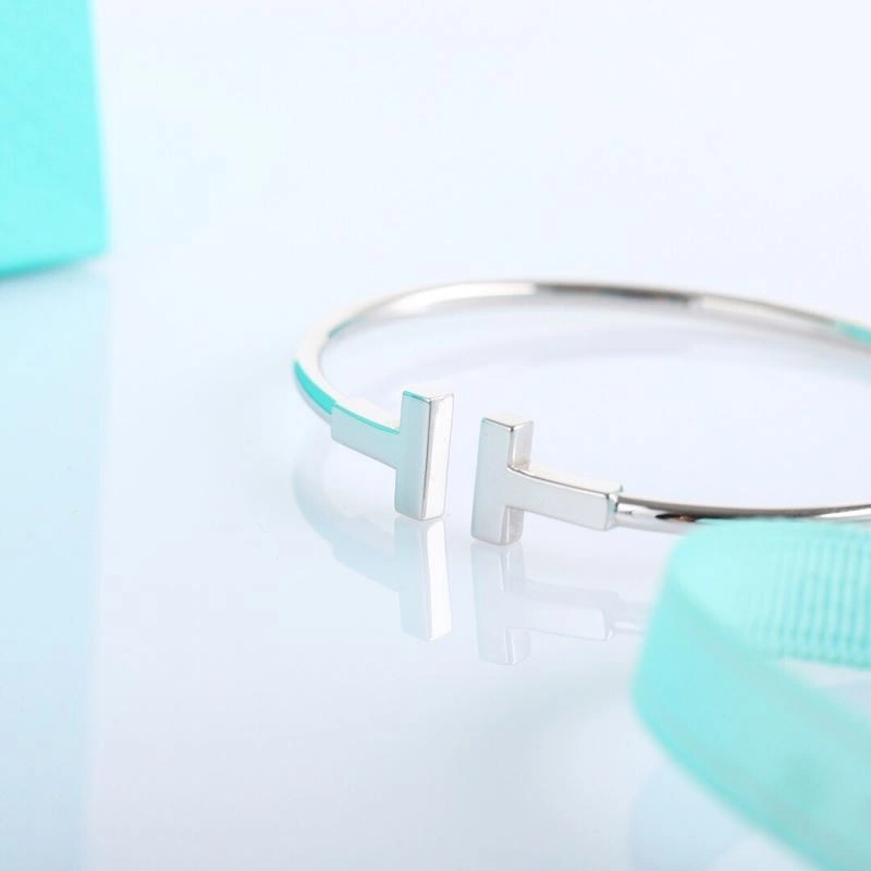 Accurate model Tiffany Bracelets