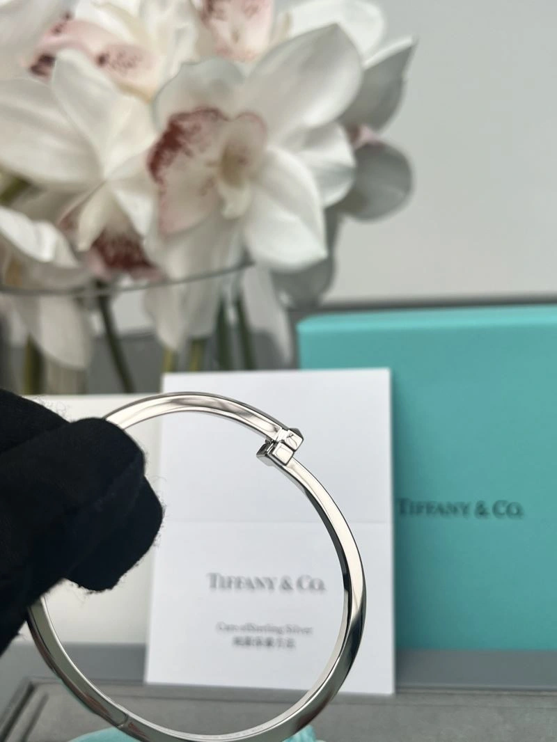 Brand-authenticated Tiffany Bracelets