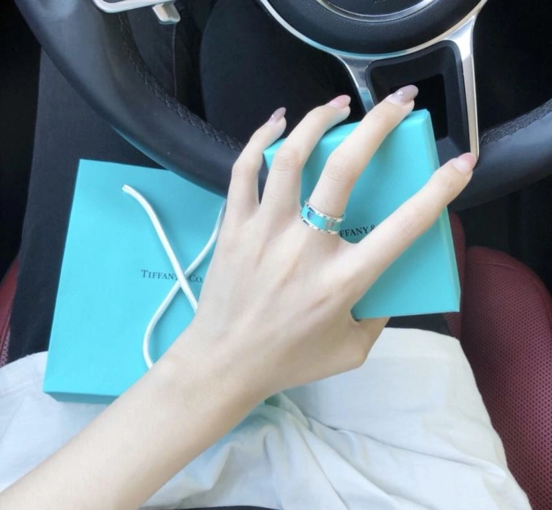 Brand-authenticated Tiffany Bracelets