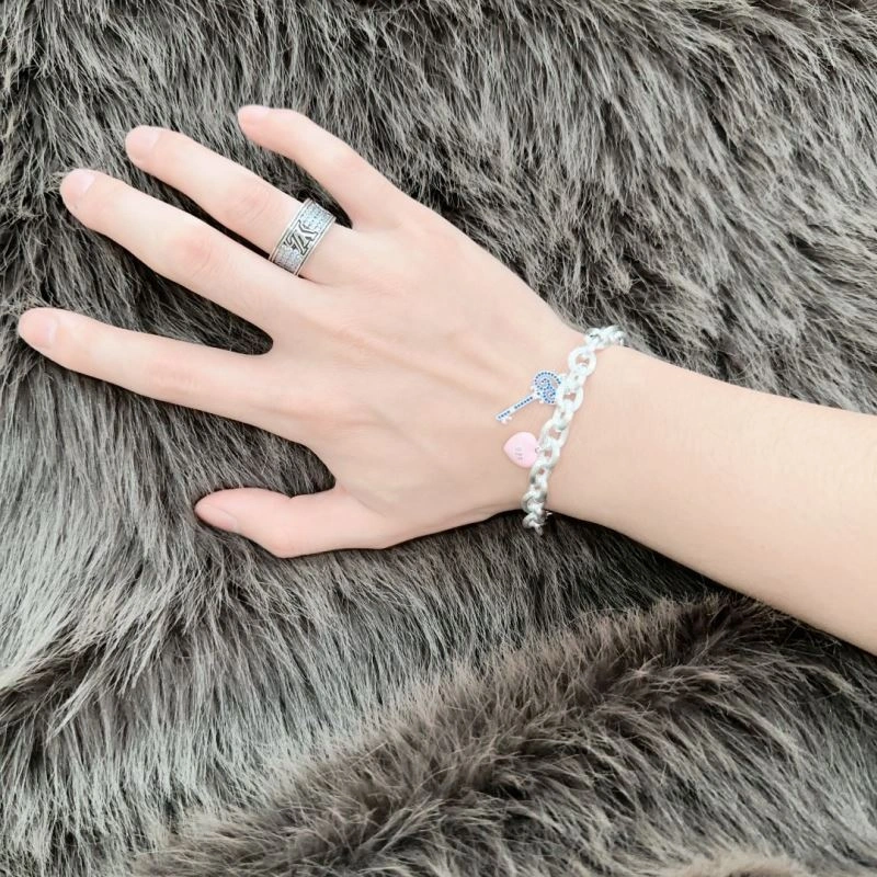 Accurate model Tiffany Bracelets