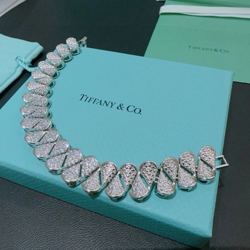 Accurate model Tiffany Bracelets