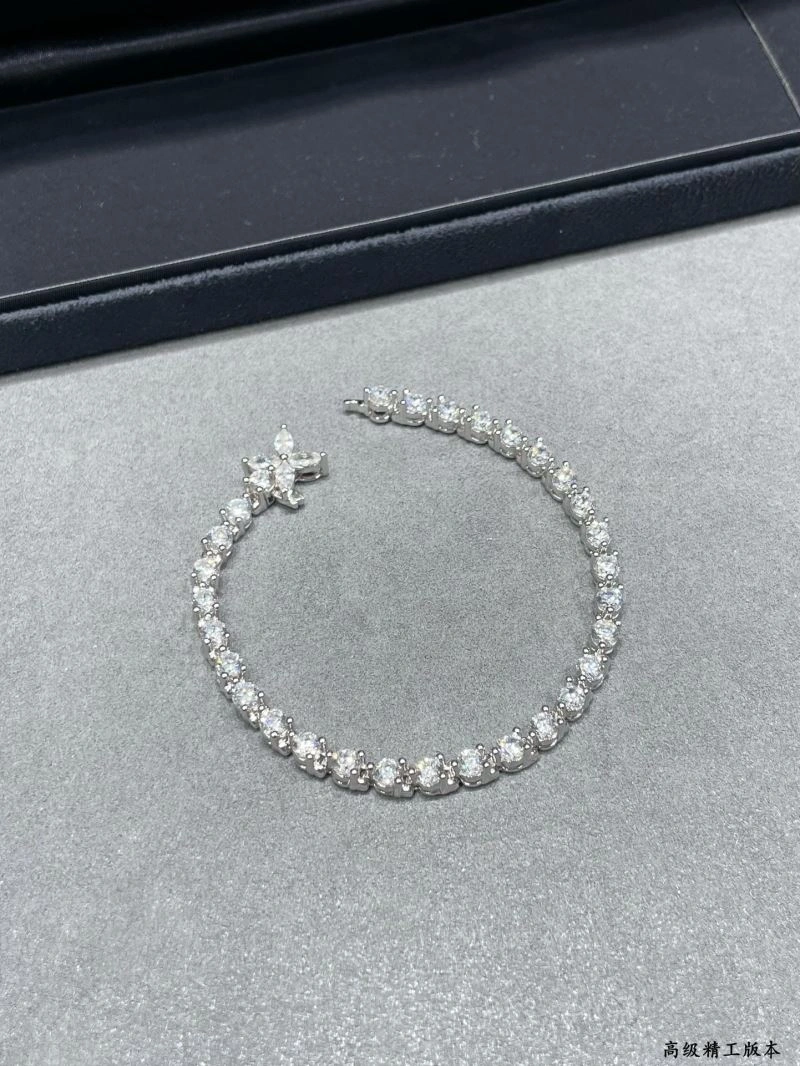 Accurate model Tiffany Bracelets