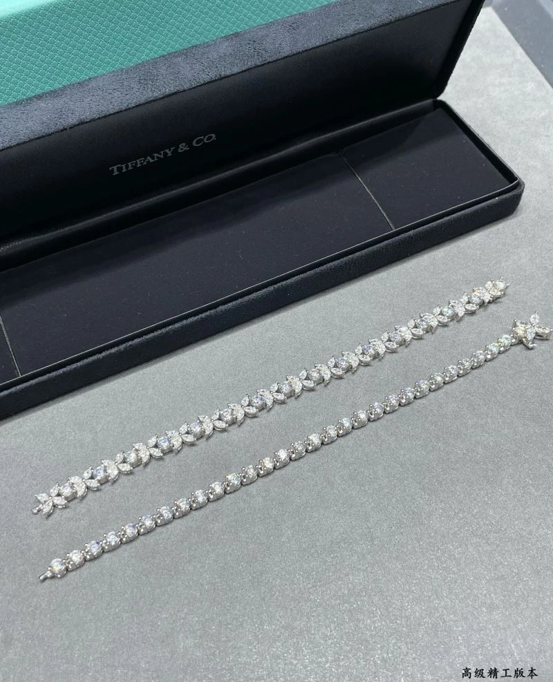 Accurate model Tiffany Bracelets