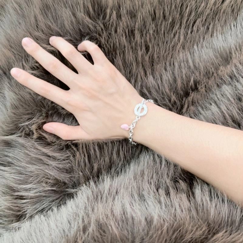 Accurate model Tiffany Bracelets