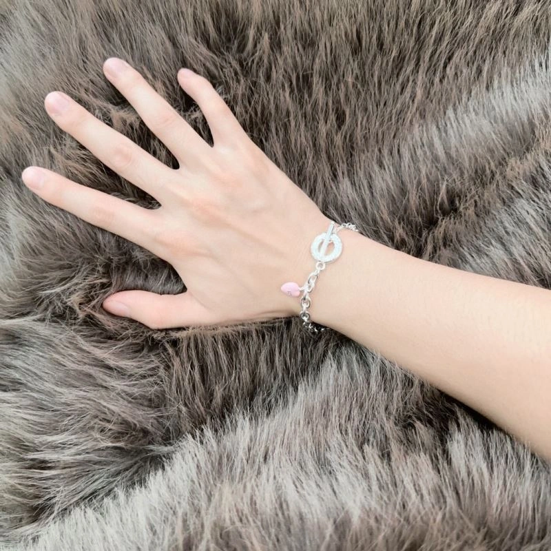 Accurate model Tiffany Bracelets