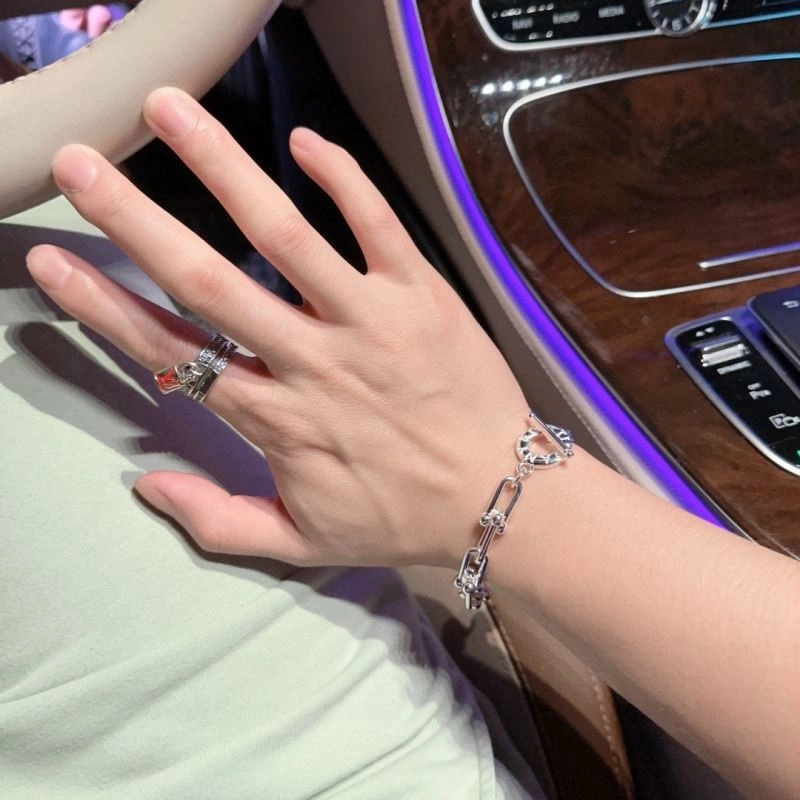 Low-cost Tiffany Bracelets