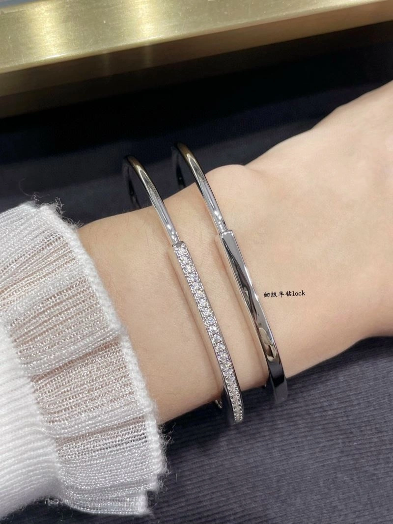 Top mirror Tiffany Bracelets