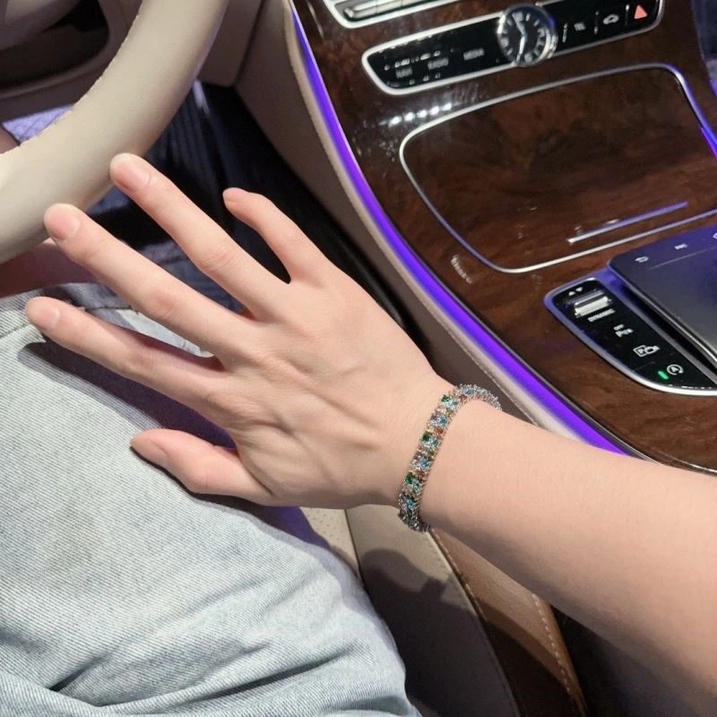 Brand-authenticated Tiffany Bracelets