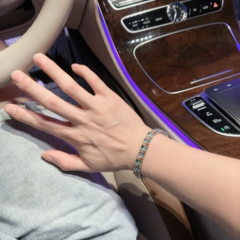 Brand-authenticated Tiffany Bracelets