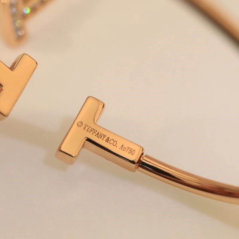 Accurate model Tiffany Bracelets