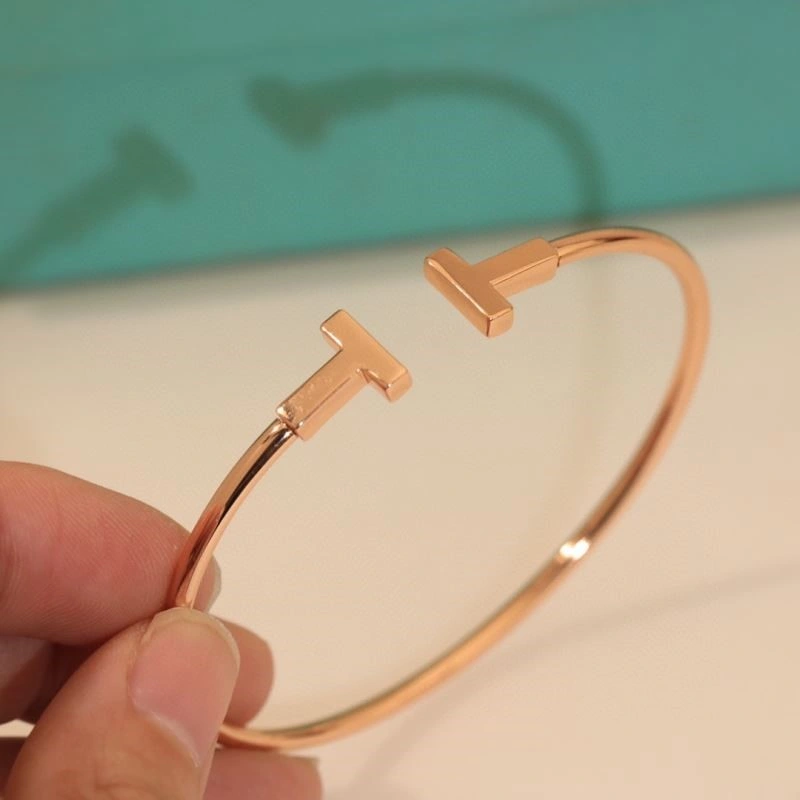 Accurate model Tiffany Bracelets