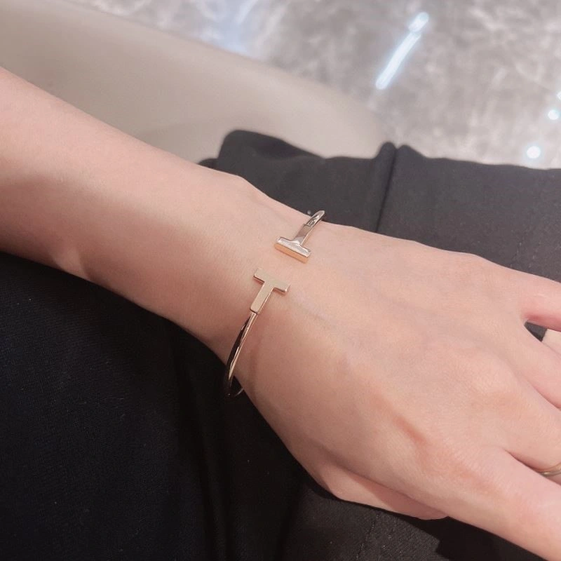 Accurate model Tiffany Bracelets