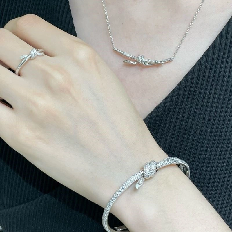 Top mirror Tiffany Bracelets