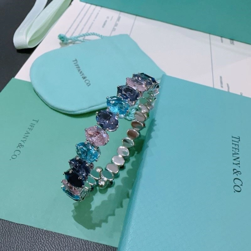 Accurate model Tiffany Bracelets