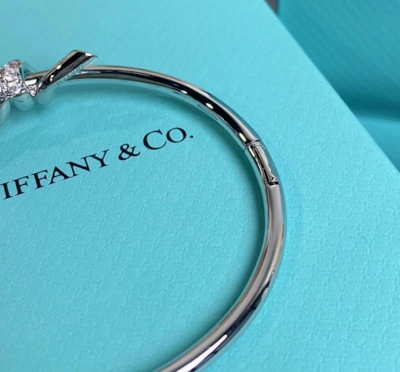 Accurate model Tiffany Bracelets