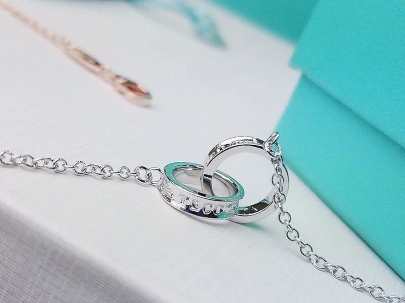 Accurate model Tiffany Bracelets