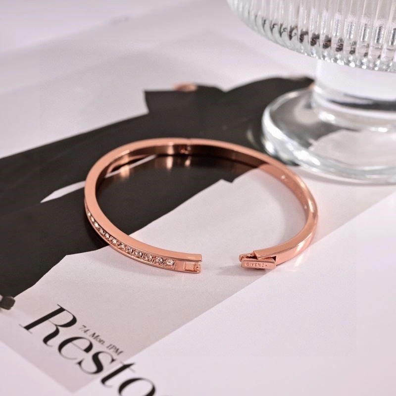 Accurate model Tiffany Bracelets