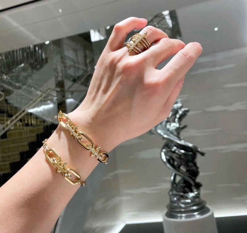 Brand-authenticated Tiffany Bracelets