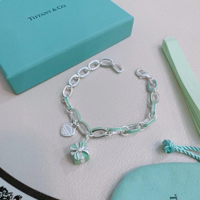 Low-cost Tiffany Bracelets