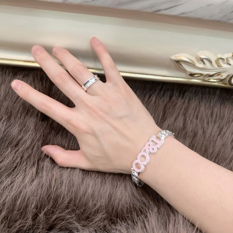 Accurate model Tiffany Bracelets