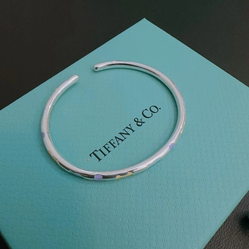 Brand-authenticated Tiffany Bracelets