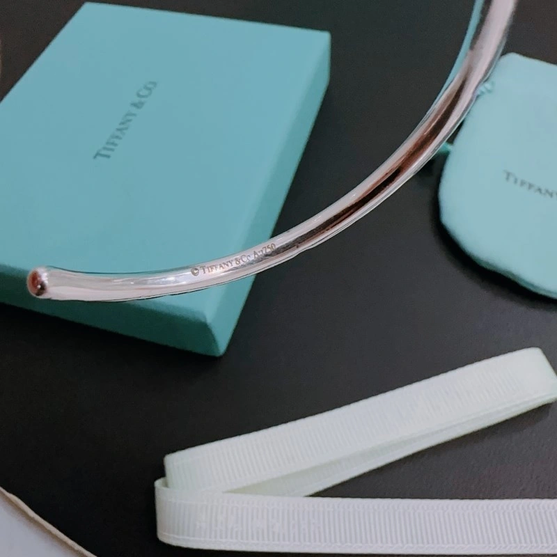 Brand-authenticated Tiffany Bracelets