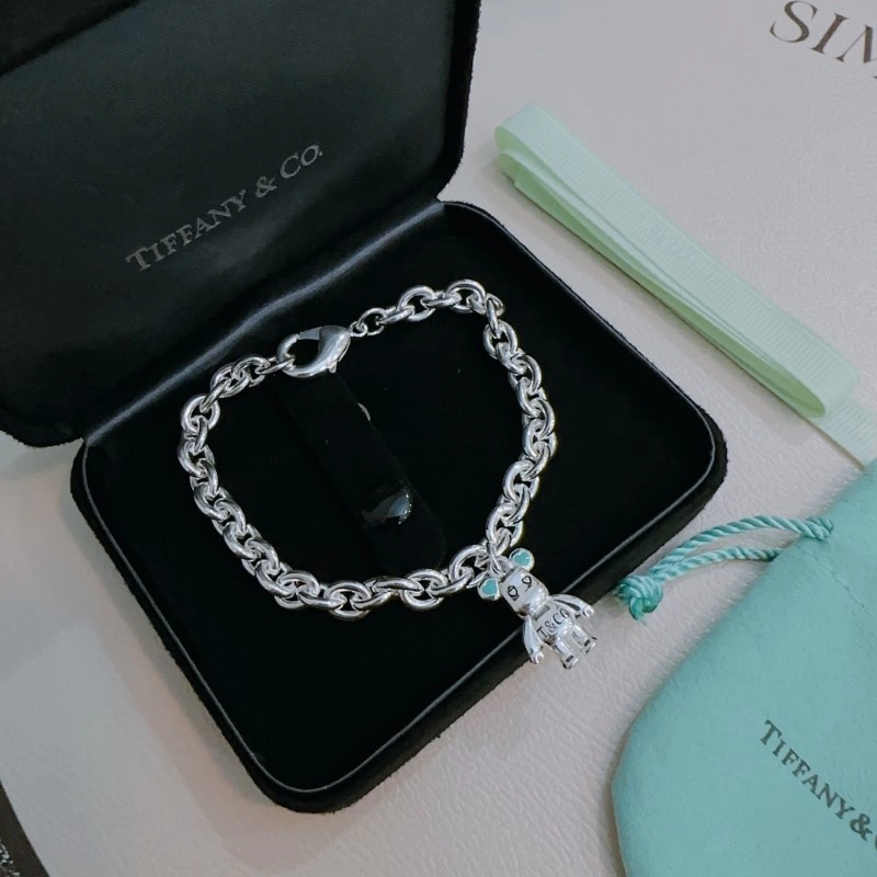 Accurate model Tiffany Bracelets