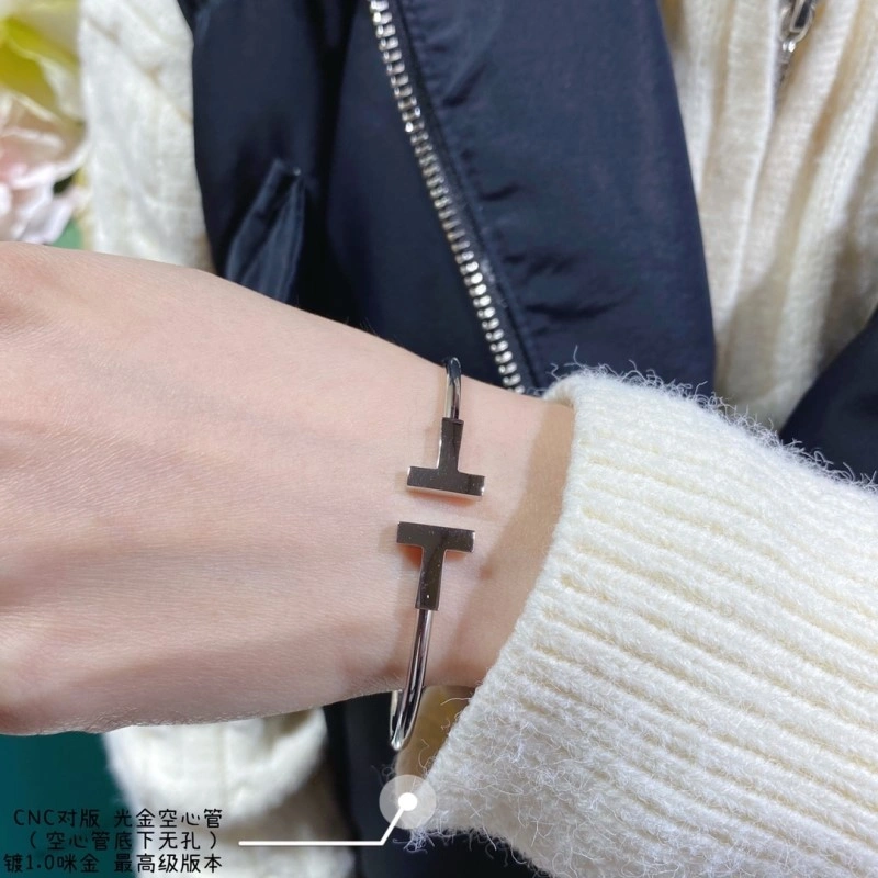 Brand-authenticated Tiffany Bracelets