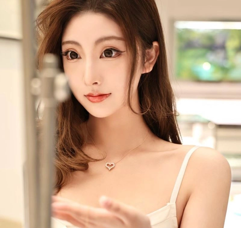 Accurate model Tiffany Necklaces