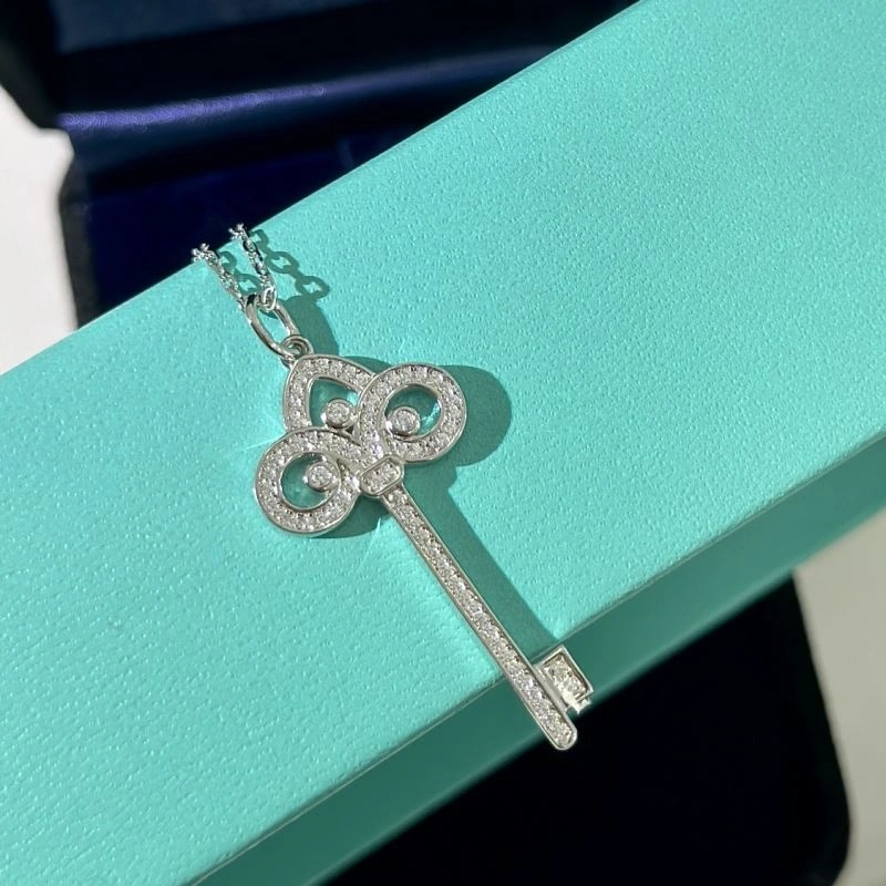 Accurate model Tiffany Necklaces